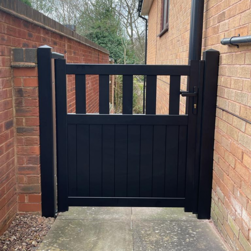 Garden Gates – Ready Made Gates
